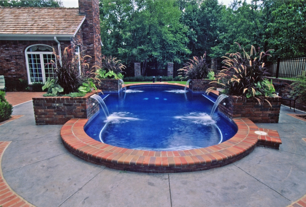 Portfolio geometric pools by Atlantis Pools & Spas Inc, Tulsa, Ok.
